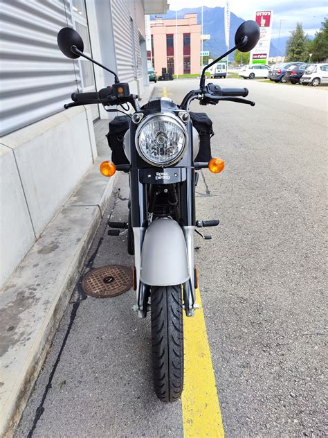 Royal Enfield Classic 350 Dark Gunmetal Grey Kaufen