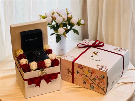 عالم الزهور ‏ربي قد أهديتني شخص كغيمة سعـادة ‏تعانق Facebook