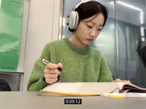 【萝莉の菲菲】🎧极致の享受轻柔按摩你的小耳，给你带来不一样的体验 Bibi哔哔助眠频道 Bibi哔哔助眠频道 哔哩哔哩视频