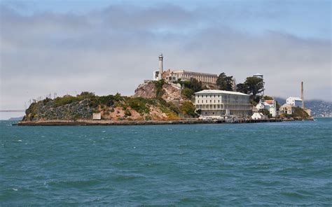 Filealcatraz Island As Seen From The East Wikimedia Commons