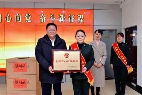 暖心关怀丨香坊区委书记谭乐伟慰问香坊女子民兵炮兵连澎湃号·政务澎湃新闻 The Paper