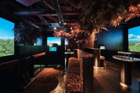 Clays Interactive Activity Bar In Canary Wharf Designmynight