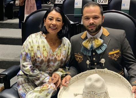 Recibe Pepe Aguilar Reconocimiento Por Su Trayectoria