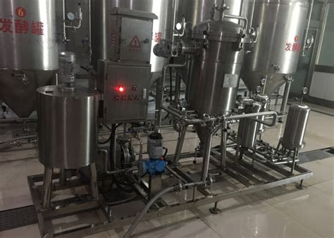 立式硅藻土过滤机 过滤机系列 扬州市润强轻工机械有限公司 过滤机 叶滤机 无菌膜过滤装置 袋式捕集器 精滤机 高浓稀释机 包装机 残液回收机