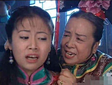 容嬷嬷称年轻时美过宋慧乔，网友都当开玩笑，旧照流出惊艳众人！