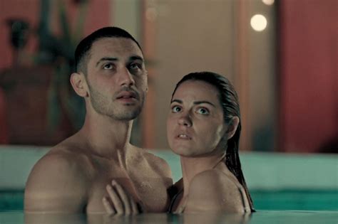 20 Sexiest Shows On Netflix You Can Watch With Your Partner Dotcomstories