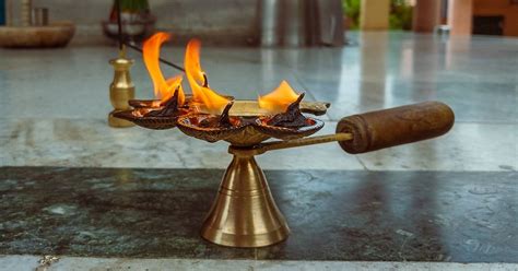 Maharashtra Minister Performs Aarti At Temple Despite Covid 19