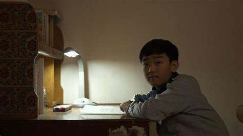 소년은 기타를 배우기로 했다 왓챠