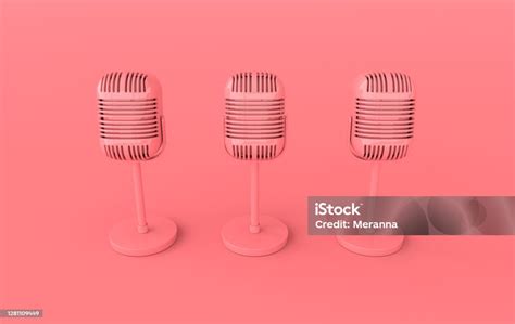 복고풍 콘서트 또는 라디오 마이크 사실 3d 렌더링 핑크 마이크 에 핑크 배경 0명에 대한 스톡 사진 및 기타 이미지 0명