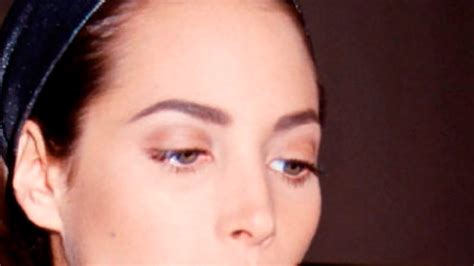 5 Trucos Para Que Tu Maquillaje Luzca Como Una Segunda Piel Vogue