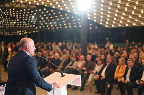 Ковачевски Ако сакаме модерна држава мора да се поврземе со Европа 360 степени