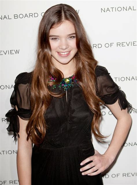 Hailee Steinfield Hailee Steinfeld Steinfeld Model Outfits