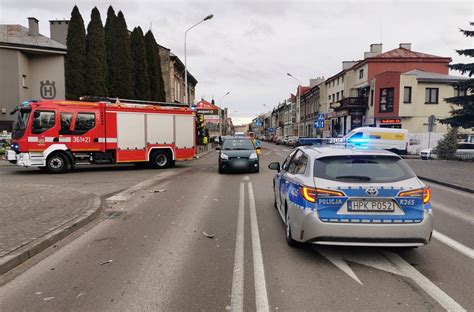 Wypadek na ul Grunwaldzkiej w Przemyślu W zderzeniu dwóch fordów ranna została jedna osoba