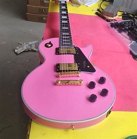 Gibson Les Paul Custom Rosewood Fretboard กีตาร์ไฟฟ้าสีชมพู Th