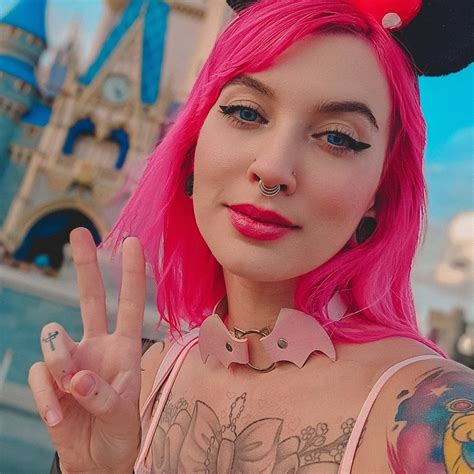 Mayã Briefs Vlog Youtube