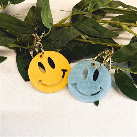 3d Printed Keychain 3d Modeled Keychain 3d Keychain Smiley Face Smiley Face Keychain Etsy
