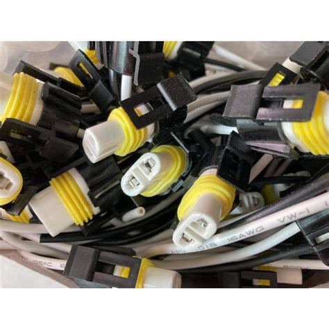 2ชิ้น99ปลั๊กขั้วหลอดไฟรถยนต์h4h7h11hb4พร้อมสาย1คู่2ชิ้น99บาท