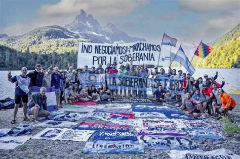 Organizaciones sociales gremiales y políticas marcha al sur del país