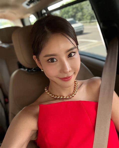 キム・ジュニさんのインスタグラム写真 キム・ジュニinstagram「오늘 뭐하세요😘 시간되시면 오늘 1025분 롯데홈쇼핑