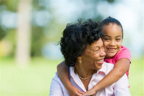 Nenek Dan Cucu Perempuan Foto Stok Unduh Gambar Sekarang Nenek