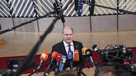 Los líderes de la UE tratan de persuadir a Berlín para topar el precio