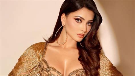 Urvashi Rautela Mom Meera Rautela Says 190 Crore New Bunglow Price Fake