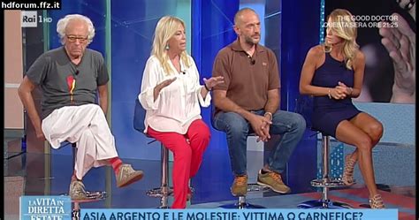 Celebrity Rec Hoara Borselli
