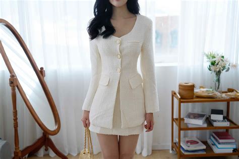 단아한 트위드 투피스 하객룩 에이블리