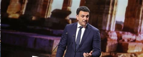 Ένας φίλος ήρθε απόψε απ τα παλιά Topontikigr
