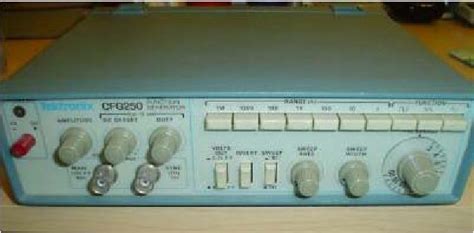 16 Fotografía Del Generador De Ondas Modelo Tektronix Cfg250 Download Scientific Diagram