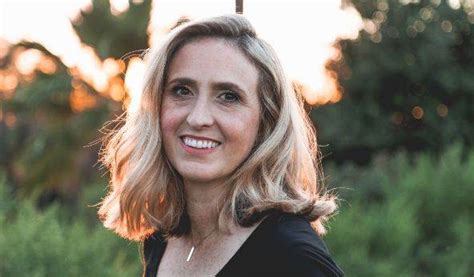 Nackte Reife Frauen Weshalb M Nner Sich So Sehr Von Alten Frauen Angezogen F Hlen