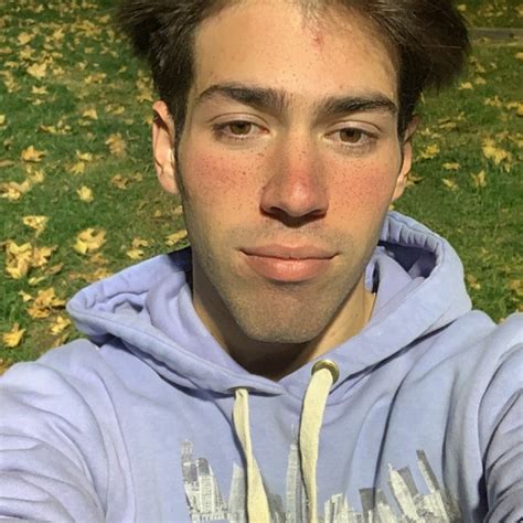 Pablo Alejandro Estudiante de medicina en UNCuyo Profe de biología