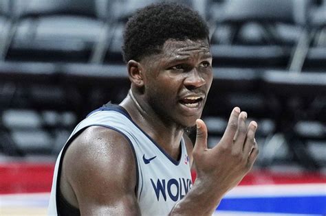 Nba／愛德華腳踝翻船無礙 灰狼主帥：傷勢情況不嚴重 運動 Udn Nba