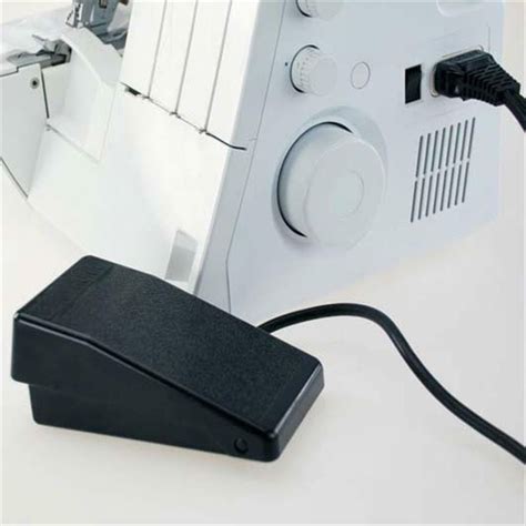 Коверлок Minerva M4000CL купити в Харкові, Києві за ціною 23 499 ₴ грн