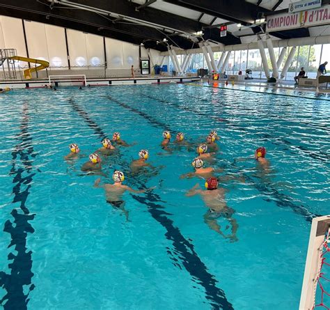 Pallanuoto Gli Allievi Della Rari Nantes Battono La Pro Recco E