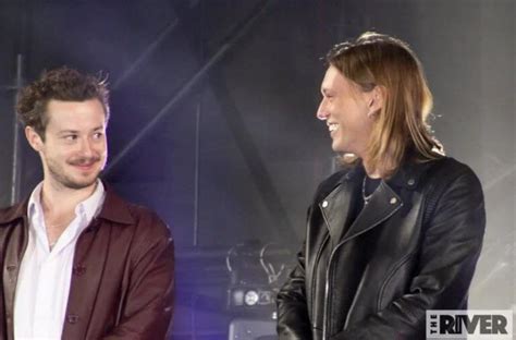 Get Yourself Someone Who Looks At You The Way Jq Looks At Jcb 🥰 R