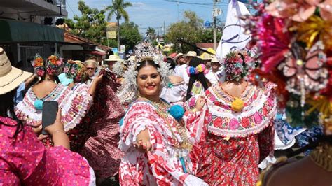 Desfile de las Mil Polleras 2024 dejará una huella en Azuero