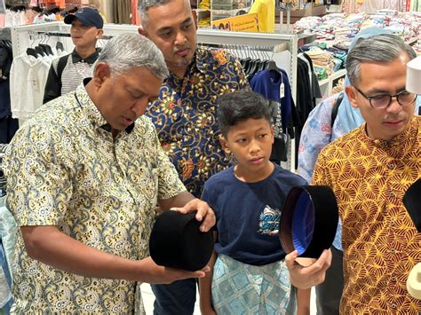 Touch ‘n Go Group Reinforces Commitment To Lembah Pantai Community In