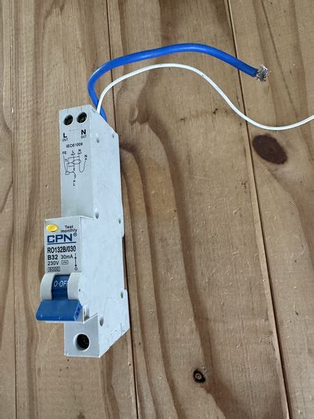 CPN RO132B/030 B32 32A 30MA SINGLE 1 POLE RCBO 32AMP 6KA – PRO BREAKERS