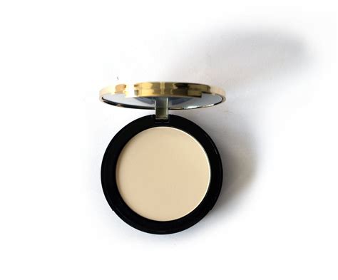 Eveline Cosmetics - Puder-Foundations - Variété Mineral Powder und ...