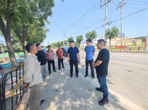 关注积极响应市民诉求高丽营镇及时开展违规工地联合执法检查 道路 问题 执法人员