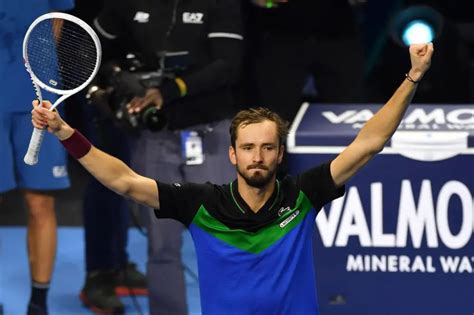 Atp Finals Daniil Medvedev Tops Alexander Zverev Reaches Sf