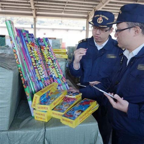 偷运3050箱烟花爆竹3人获刑 集装箱 宁波 出口