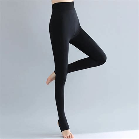 Осенне зимние тонкие эластичные плюшевые бархатные леггинсы Женские однотонные повседневные