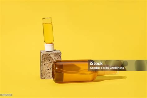 자외선 차단제 Uv 보호 오일의 모형 병 안전한 태닝 여름 스킨 케어 및 피부 미용 제품의 개념 공란에 대한 스톡 사진 및 기타 이미지 Istock