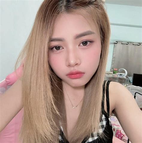 សួរស្ដីបងៗកំពុងធ្វើអីដែលនឹងរាងសិចសុីតិចហើយ 😊☺🥰 Reelsfbシ Reelkarofeelkaro Reelsfacebook