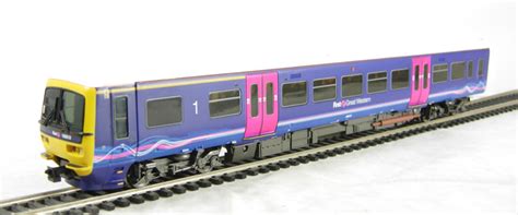 Bachmann Branchline 31 028 Class 166 Turbo 3 Car Dmu Hattons