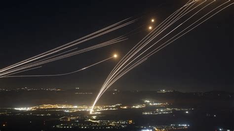 Hezbolá contraataca y lanza decenas de cohetes contra Israel Diario