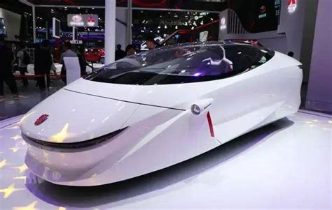 中国首创，“不倒翁”两轮电动汽车，外形科幻时尚且安全搜狐汽车搜狐网