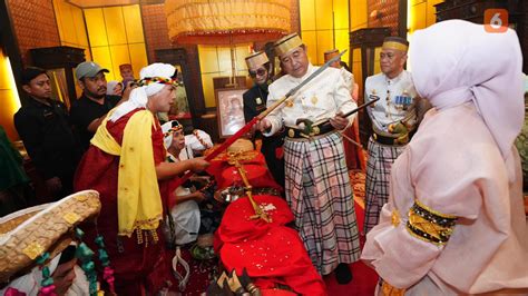 Dewan Adat Saoraja Anugerahi Pj Gubernur Sulsel Gelar Adat Daeng